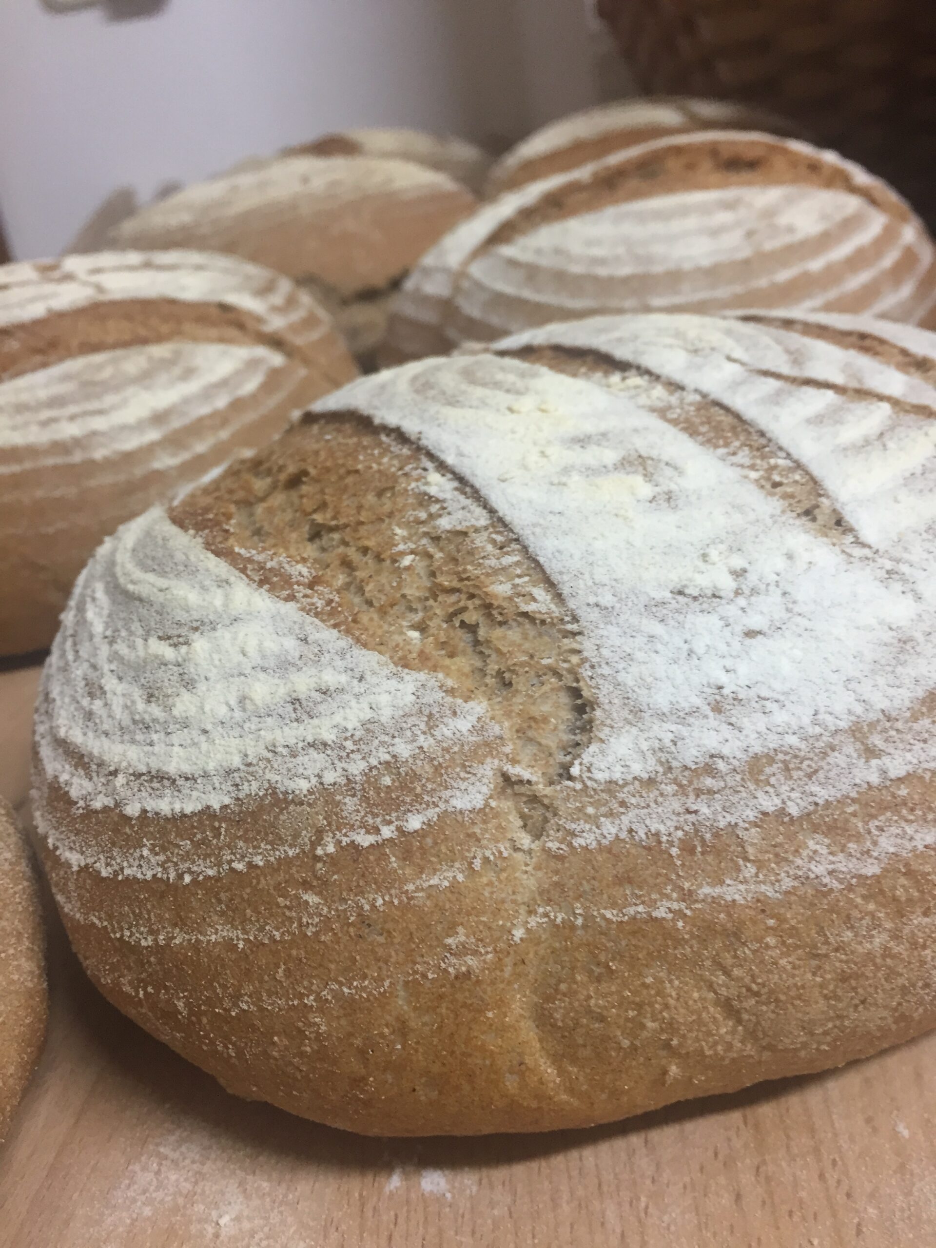 KMEČKI KRUH (RŽ, PIRA, PŠENICA) – Trgovina Pr' Črnet